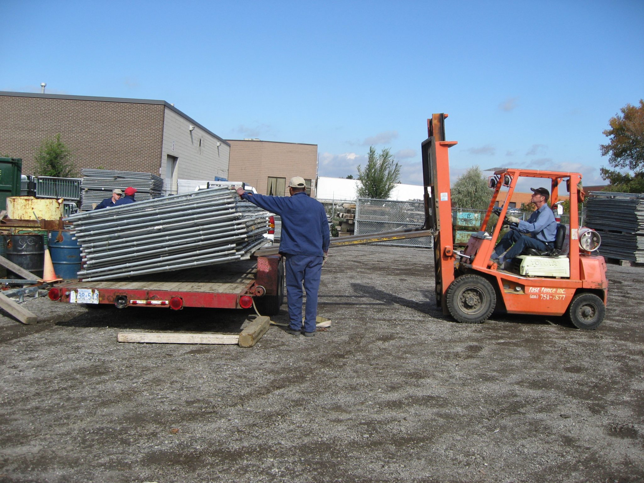 Yard Access | Fast Fence Inc.